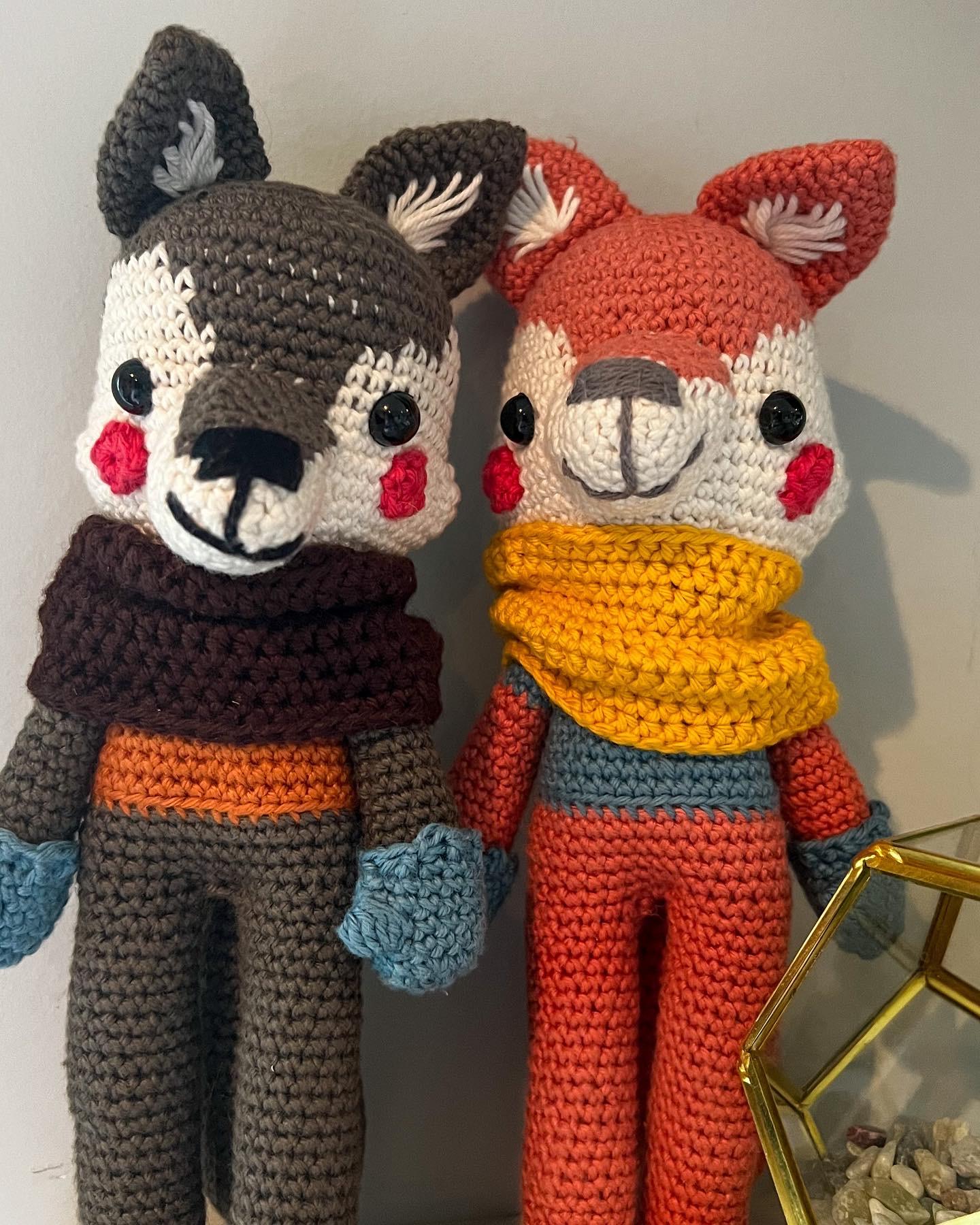 Amigurumi.com - Creations - Harry Wolf from Animal Friends of Pica Pau