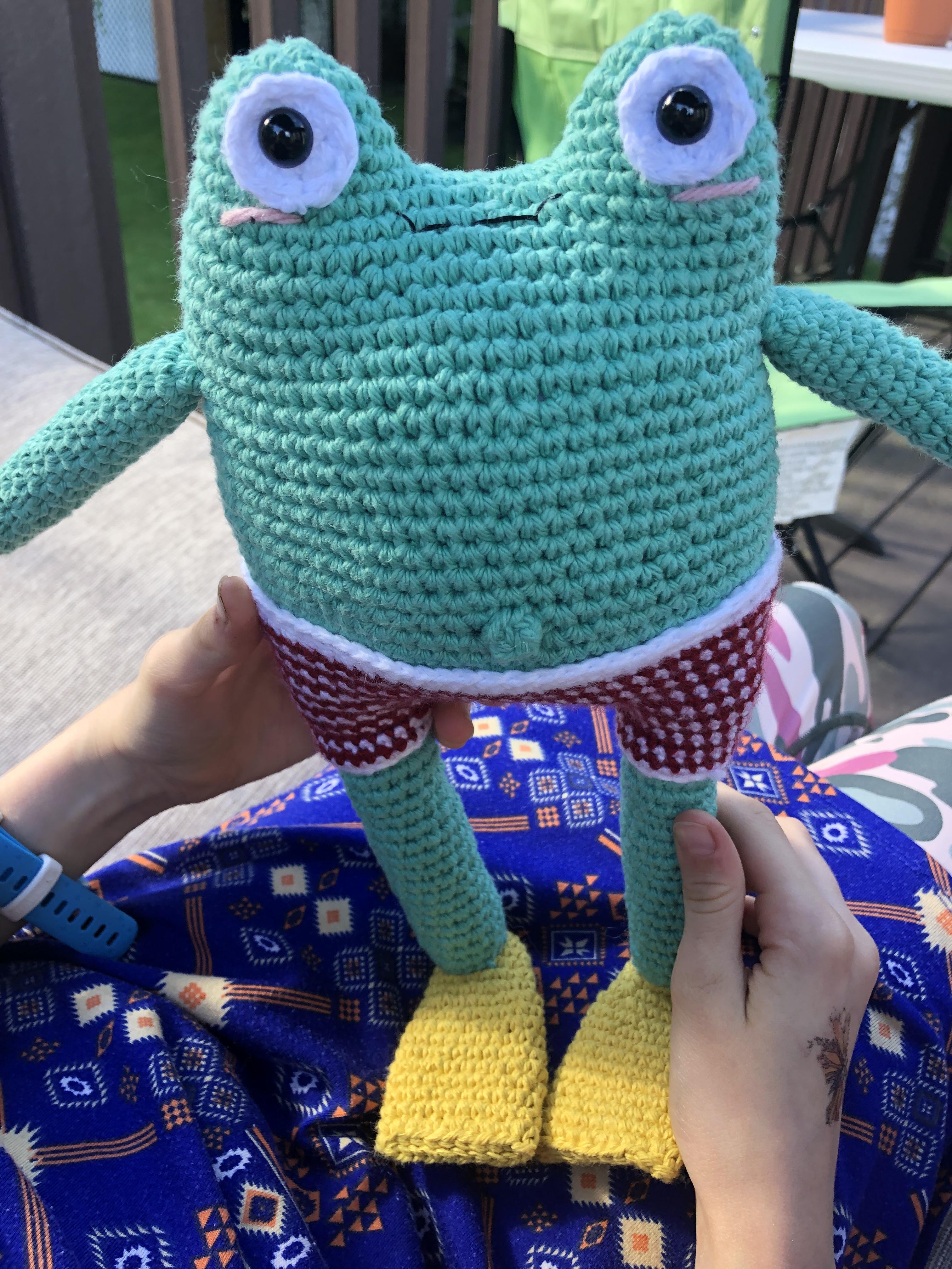 Amigurumi.com - Creations - Victor Frog from Animal Friends of Pica Pau