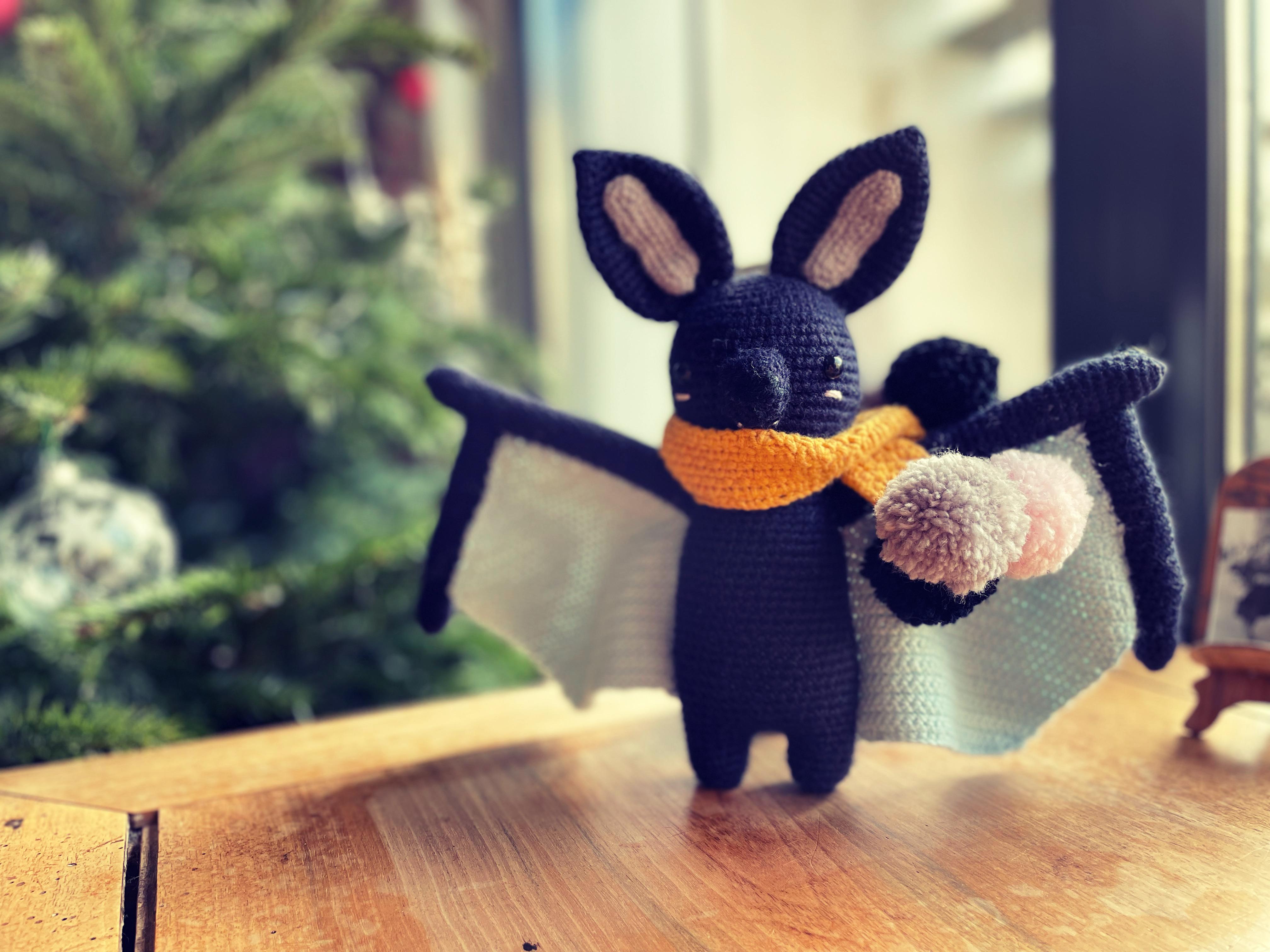 Amigurumi.com - Creations - Hugo Bat from Animal Friends of Pica Pau
