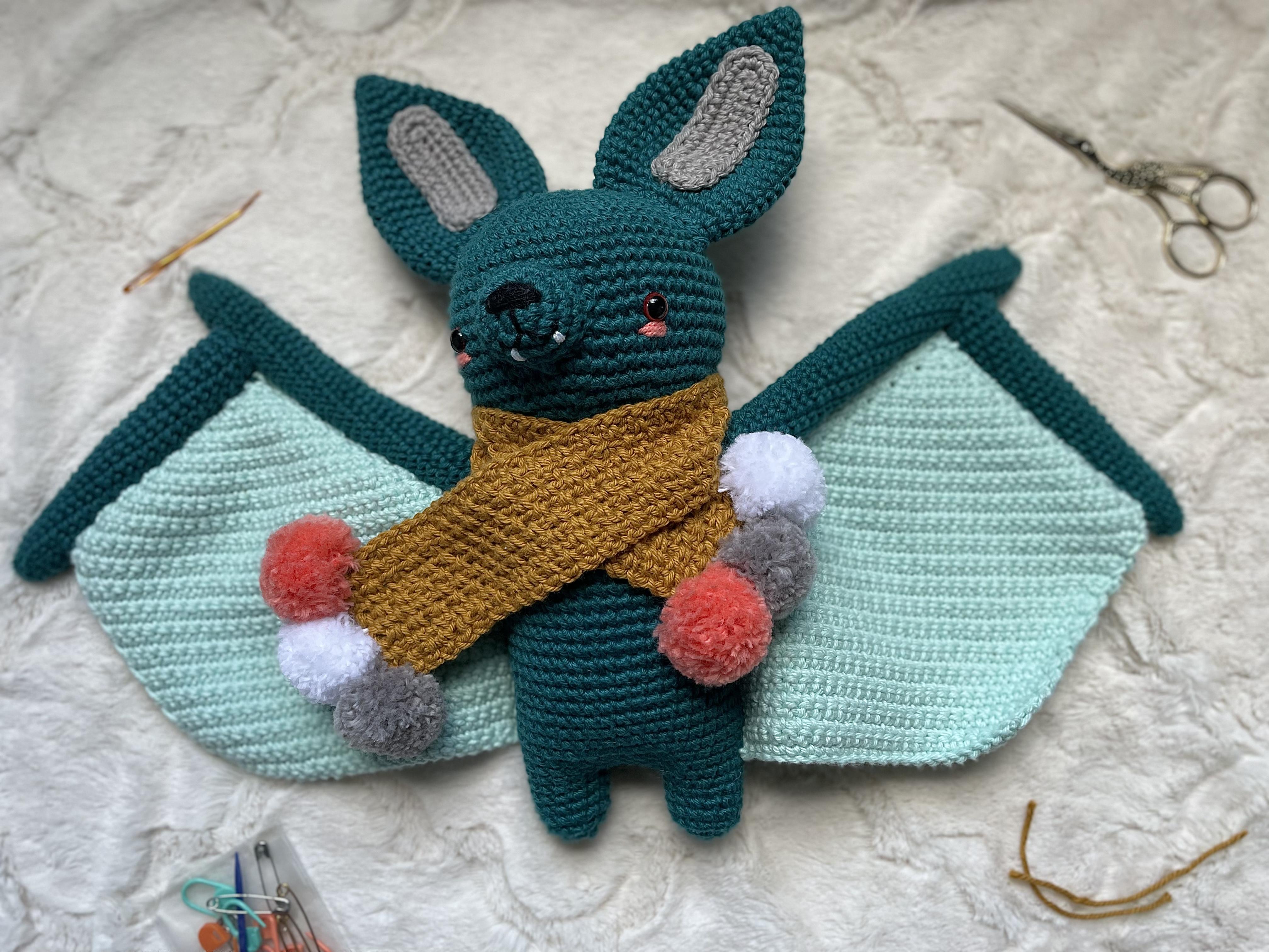 Amigurumi.com - Creations - Hugo Bat from Animal Friends of Pica Pau