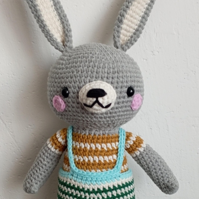 Amigurumi.com - Creations - Gilbert Rabbit from Animal Friends of Pica ...