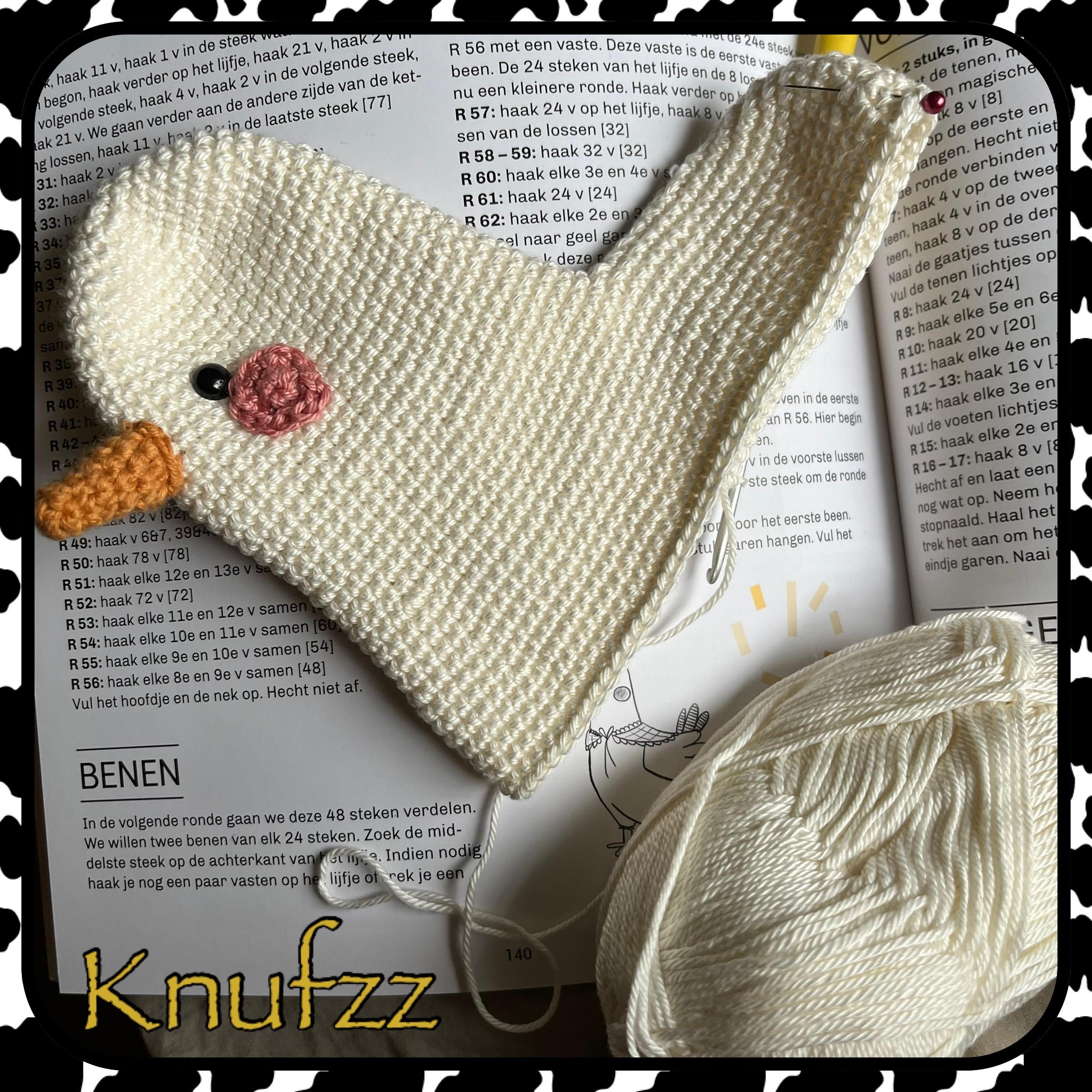 Amigurumi.com - Creations - Greta Hen from Animal Friends of Pica Pau 3