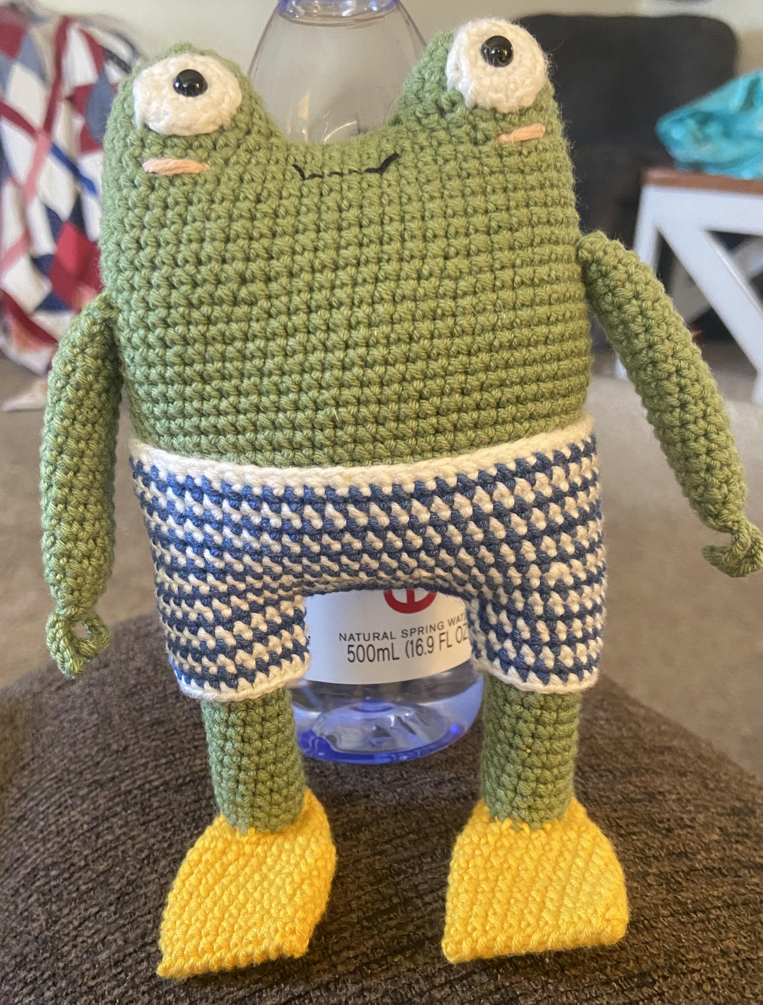 Amigurumi.com - Creations - Victor Frog from Animal Friends of Pica Pau