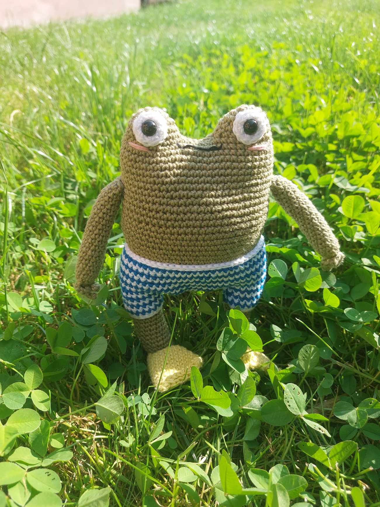 Amigurumi.com - Creations - Victor Frog from Animal Friends of Pica Pau