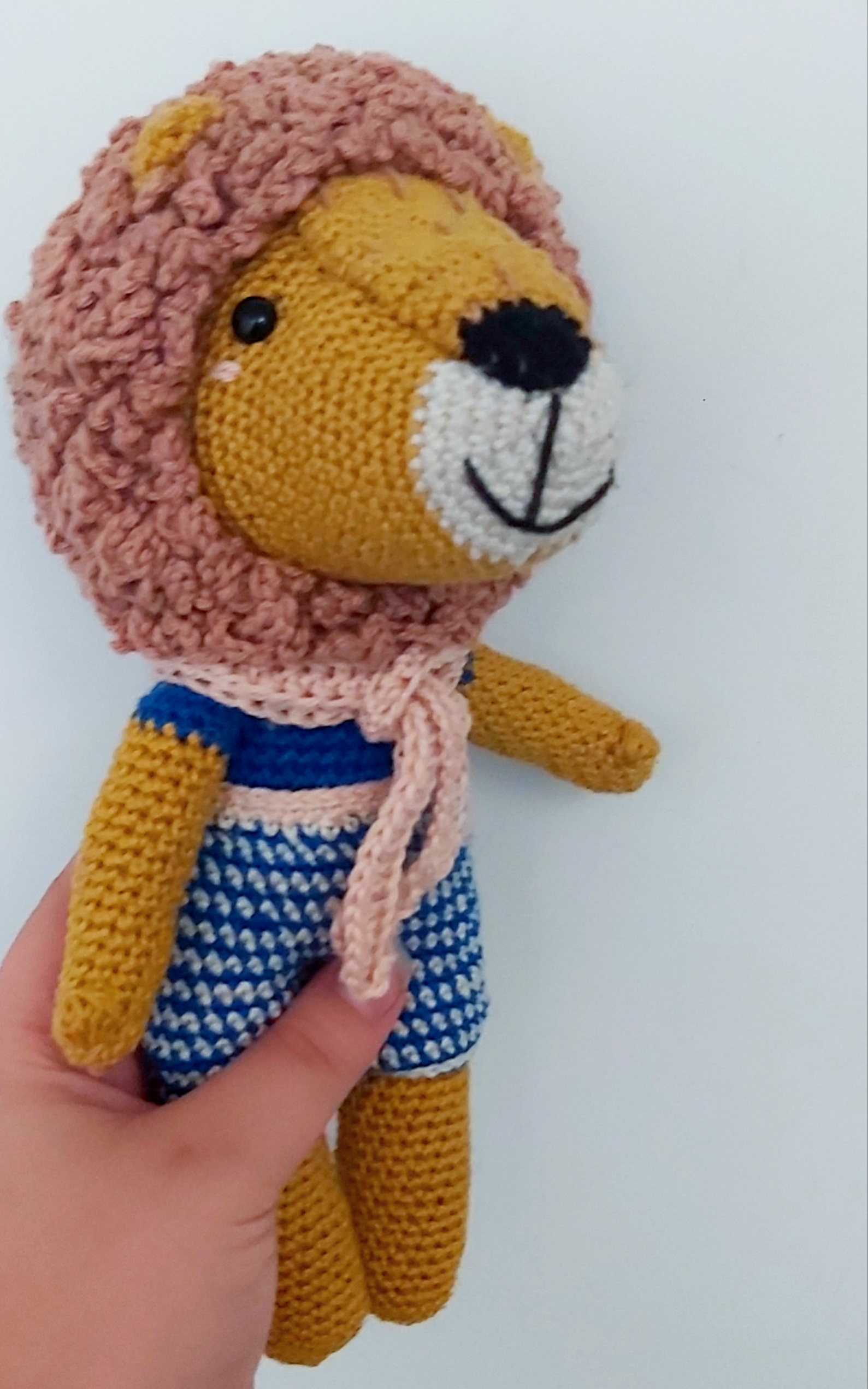Amigurumi.com - Creations - Sebastian Lion from Animal Friends of Pica ...