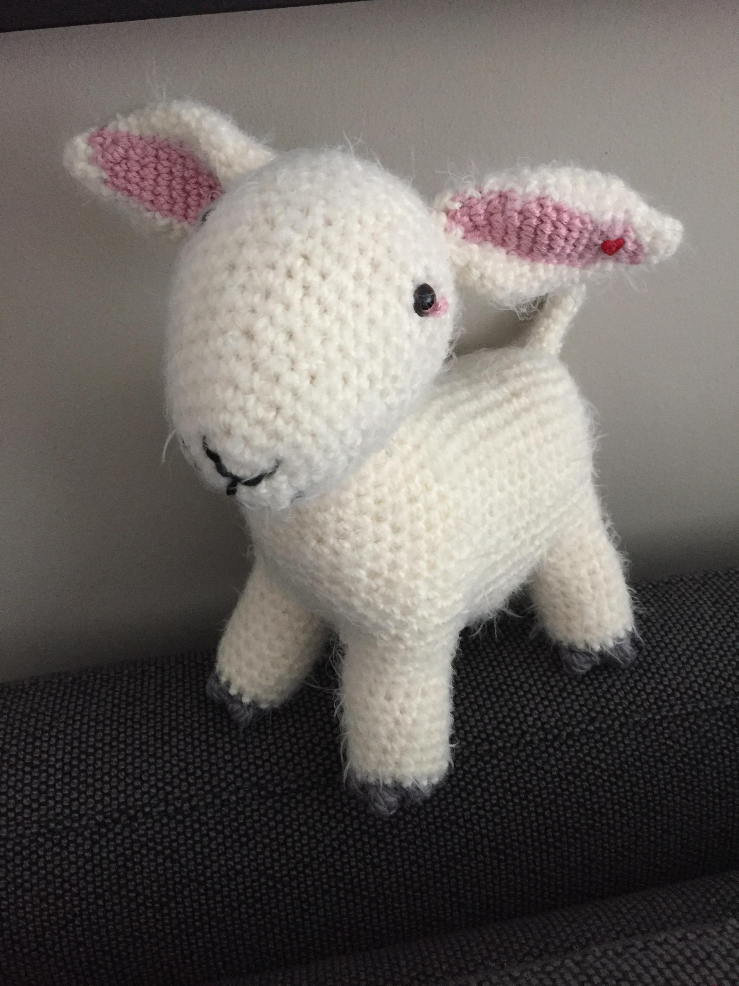 Amigurumi.com - Creations - Ada Lamb from Animal Friends of Pica Pau 2