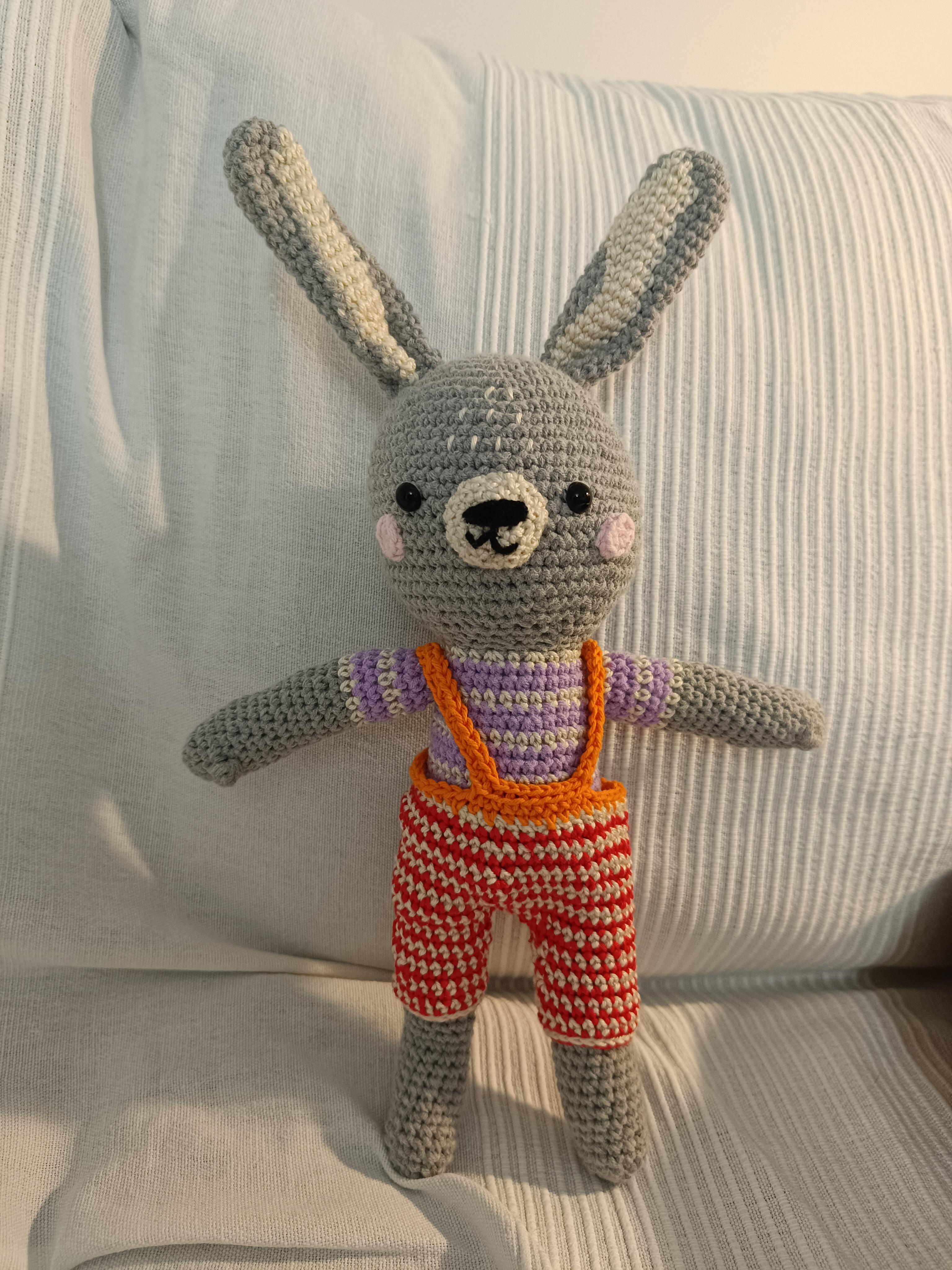 Amigurumi.com - Creations - Gilbert Rabbit from Animal Friends of Pica ...