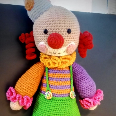 Amigurumi.com - Creations - Chatterbox the Clown from Amigurumi-Circus