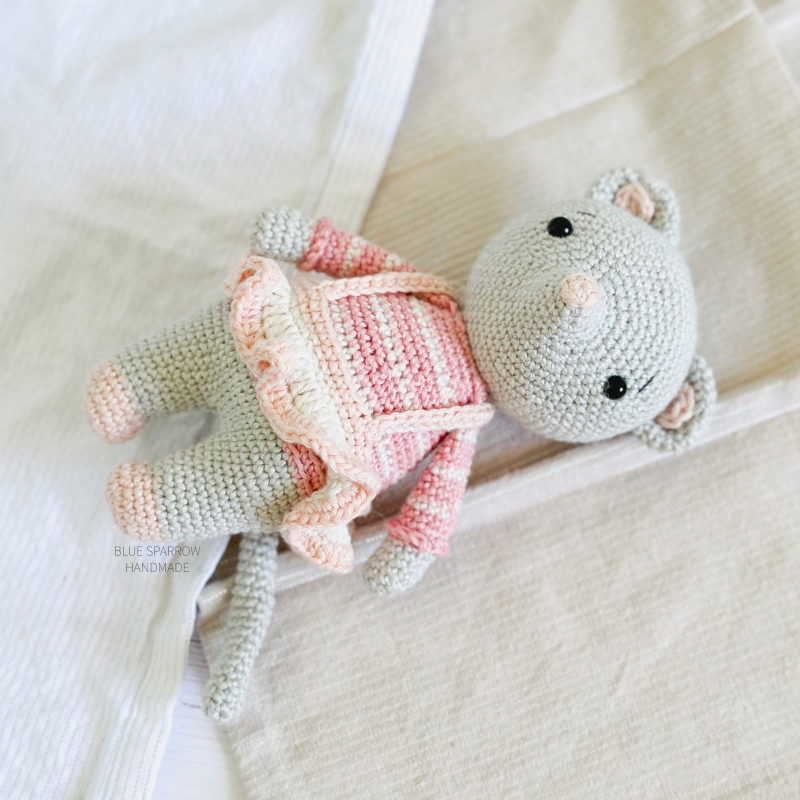 Millie the mouse amigurumi pattern - Amigurumi.com