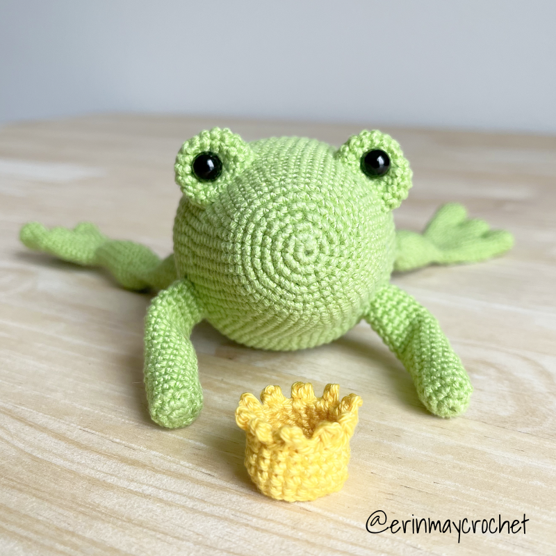 Fernando the Frog Prince - Free amigurumi pattern