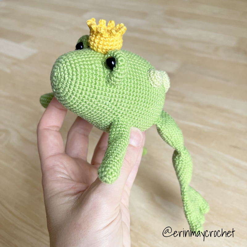 Fernando the Frog Prince - Free amigurumi pattern