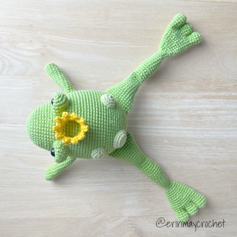 Fernando the Frog Prince - Free amigurumi pattern