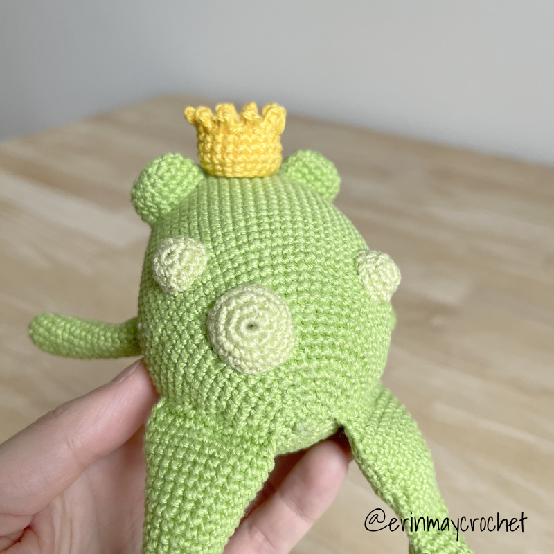 Fernando the Frog Prince - Free amigurumi pattern