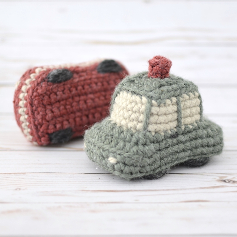 Vintage Emergency Vehicles amigurumi pattern - Amigurumi.com