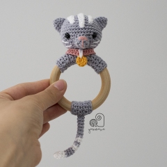 Kathy the Cat rattle amigurumi pattern - Amigurumi.com