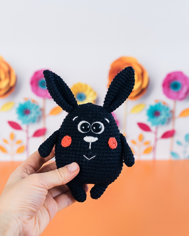 Black Bunny amigurumi pattern - Amigurumi.com