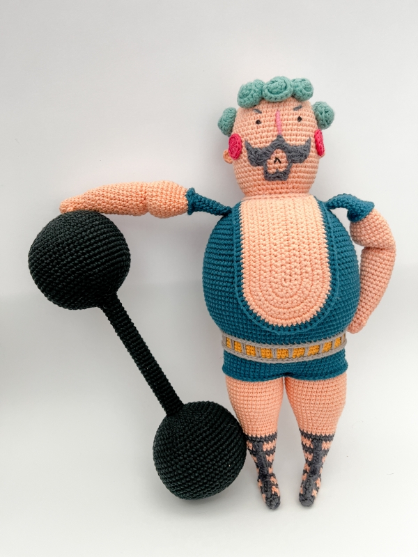Louis the Traditional Strongman amigurumi pattern - Amigurumi.com