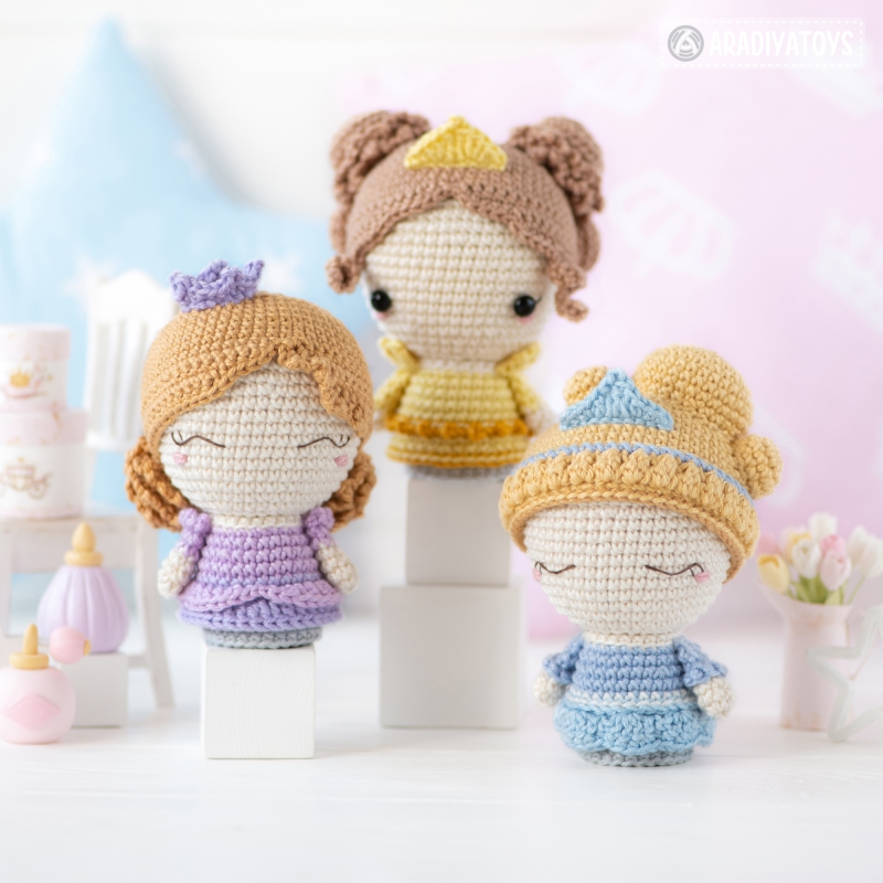 Mini Princesses ('Mini Kingdom') amigurumi pattern - Amigurumi.com