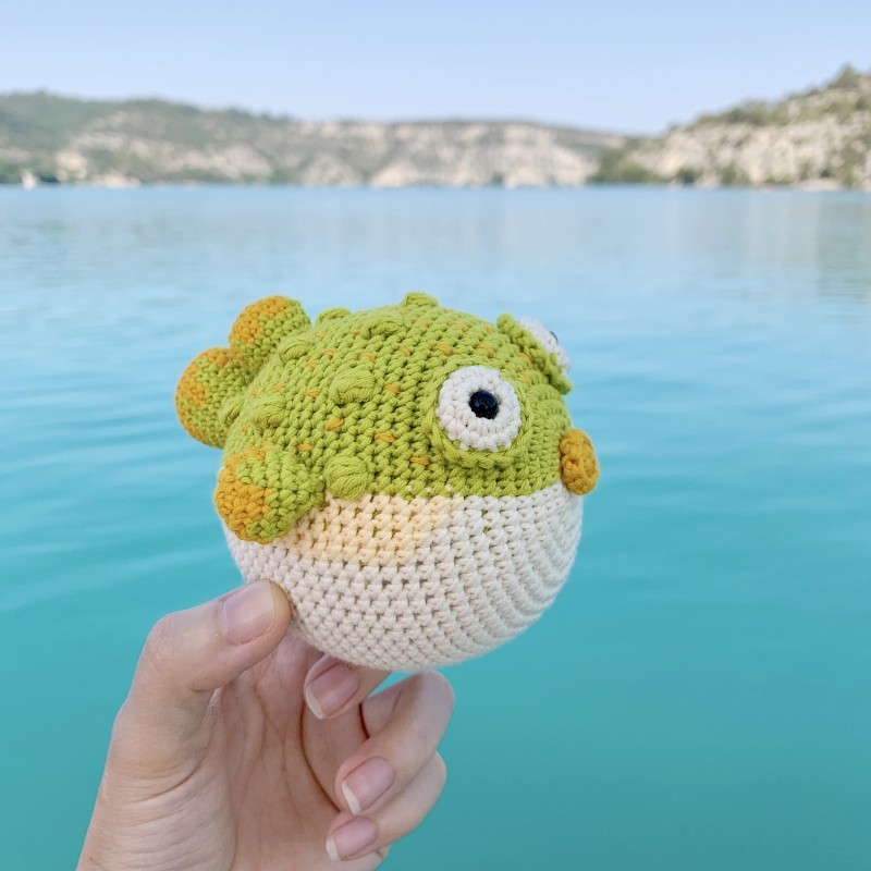 Fluffy the puffer fish amigurumi pattern - Amigurumi.com