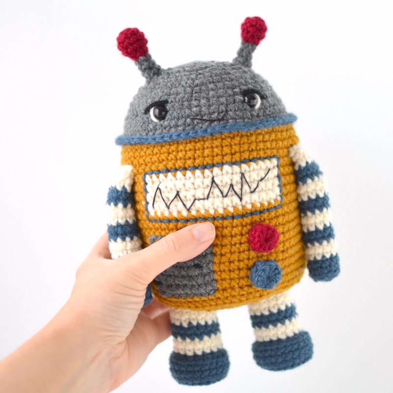 Pixie the Robot amigurumi pattern - Amigurumi.com