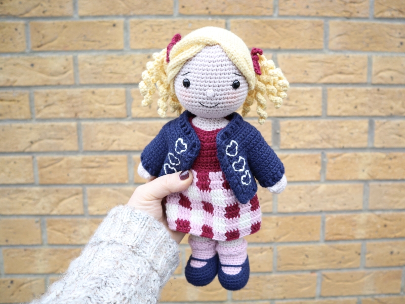 Erin Doll amigurumi pattern - Amigurumi.com