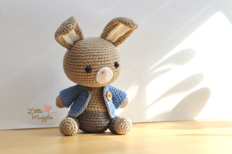 Benjamin the Bunny amigurumi pattern - Amigurumi.com