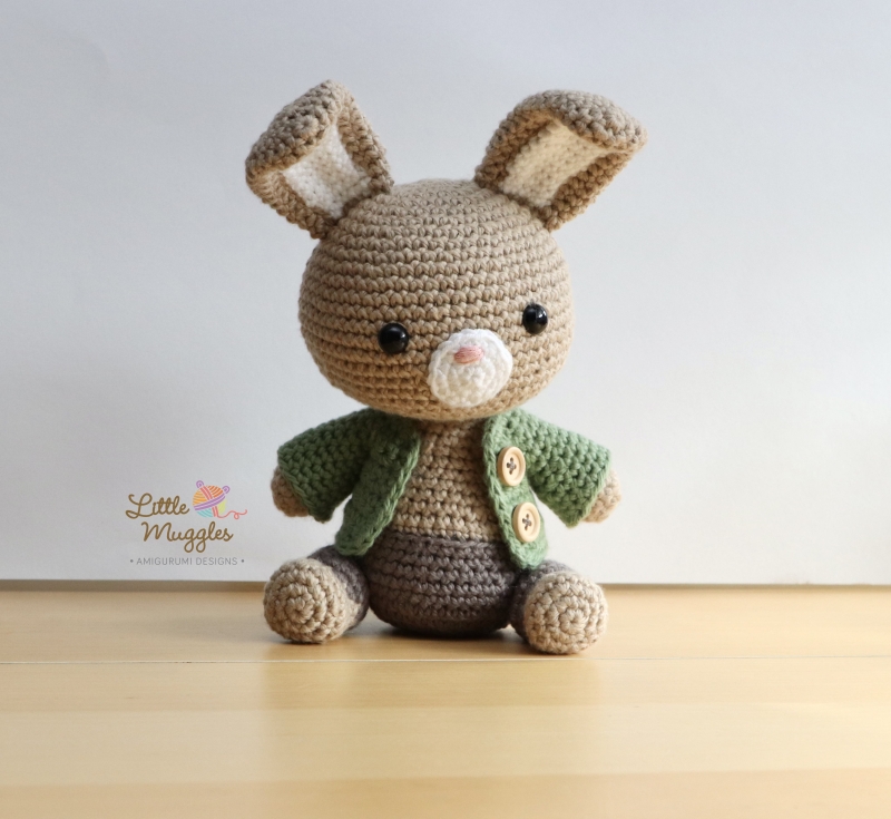 Benjamin the Bunny amigurumi pattern - Amigurumi.com