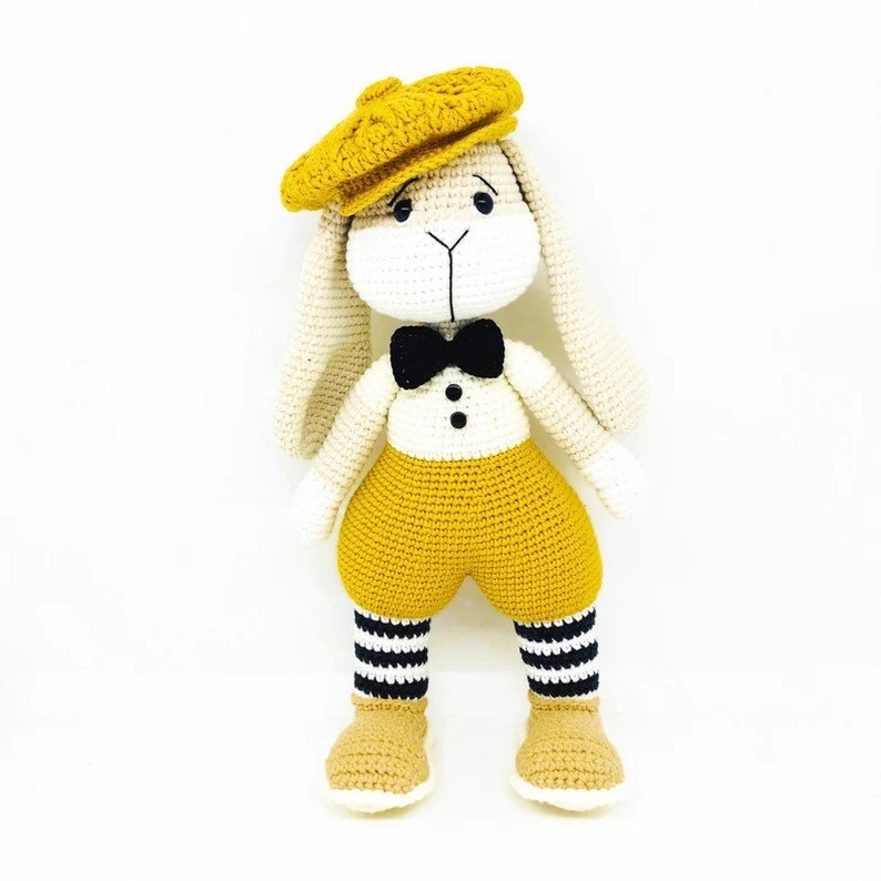 Jasper the Rabbit amigurumi pattern - Amigurumi.com