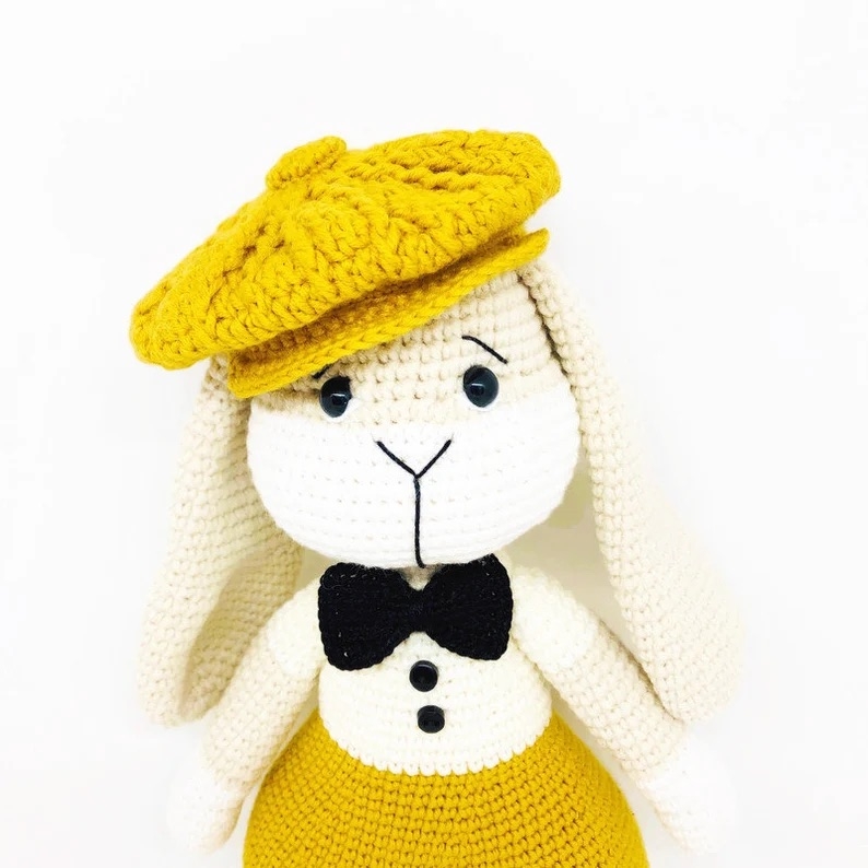 Jasper the Rabbit amigurumi pattern - Amigurumi.com