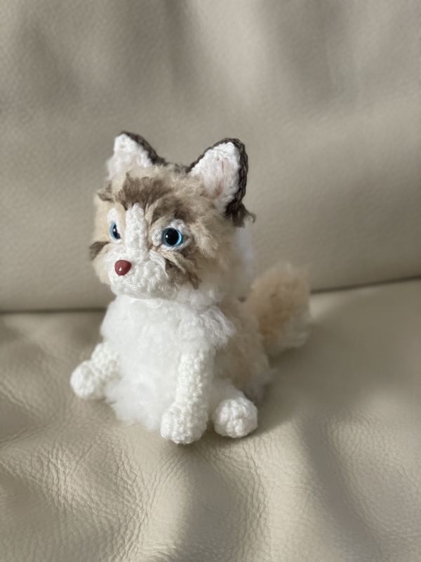 Fluffy Kitten amigurumi pattern - Amigurumi.com