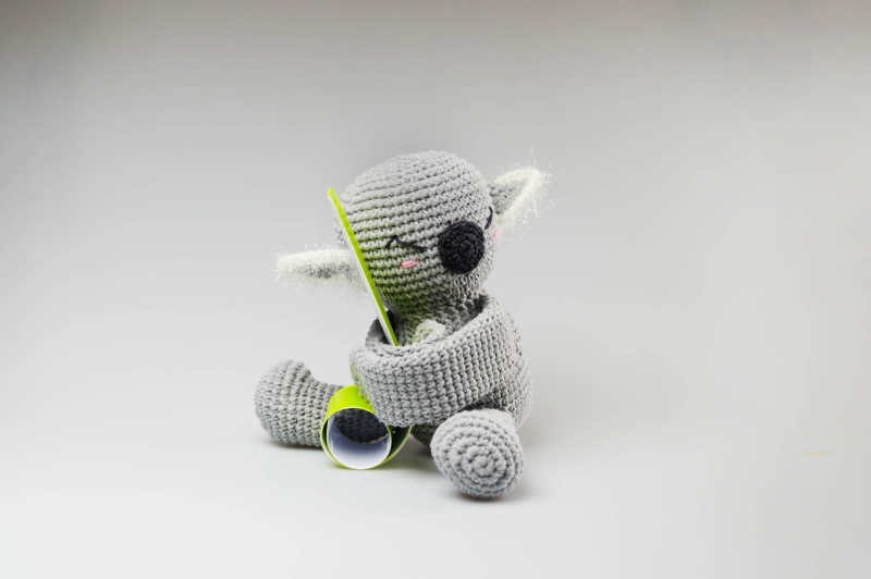 Clingy Koala Snap Bracelet amigurumi pattern - Amigurumi.com