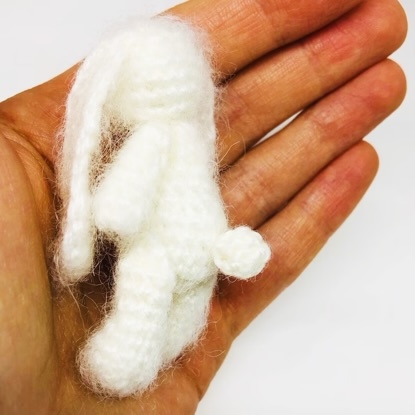 Tiny bunny amigurumi pattern - Amigurumi.com
