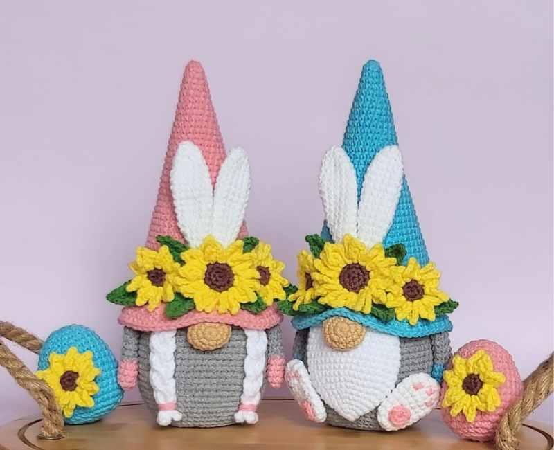 Bunny gnomes with sunflower amigurumi pattern - Amigurumi.com