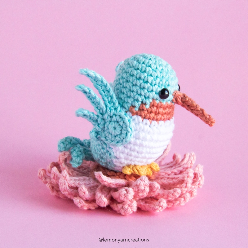 Spring Hummingbird amigurumi pattern - Amigurumi.com