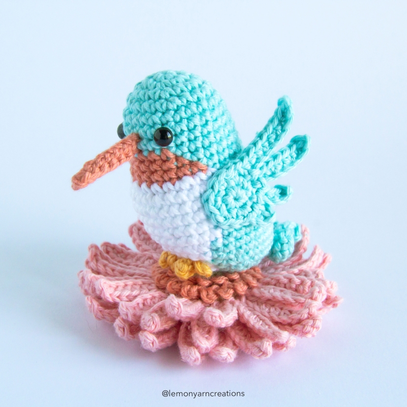 Spring Hummingbird amigurumi pattern - Amigurumi.com