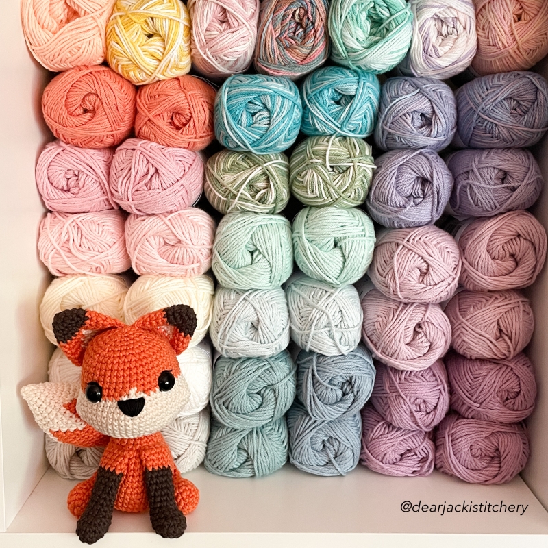 Clementine the Fox amigurumi pattern - Amigurumi.com