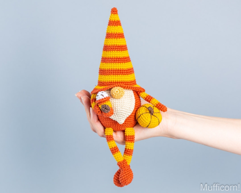 Gnome with latte and pumpkin amigurumi pattern - Amigurumi.com