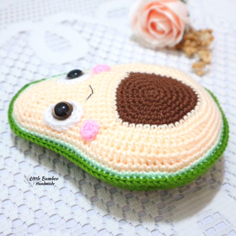 Avocado Ragdoll amigurumi pattern - Amigurumi.com