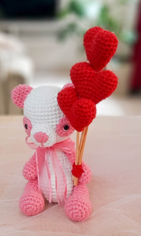 teddy Valentine amigurumi pattern - Amigurumi.com