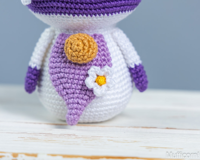 Mushroom gnome amigurumi pattern - Amigurumi.com