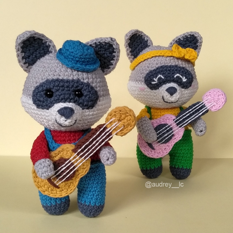 Jim and Joy the Raccoon Duo amigurumi pattern - Amigurumi.com