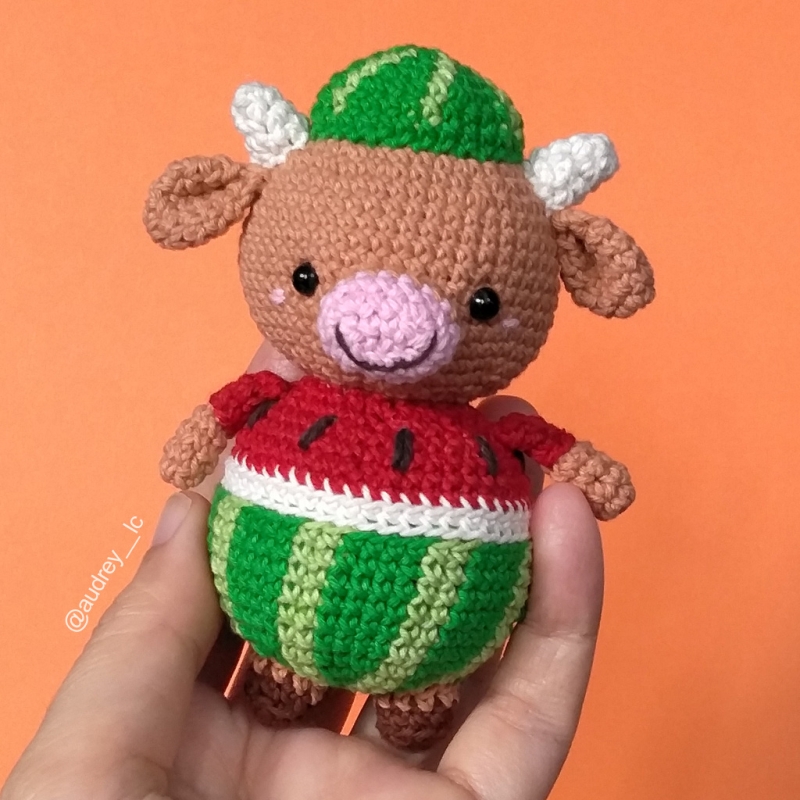 Watermelon Cow amigurumi pattern - Amigurumi.com