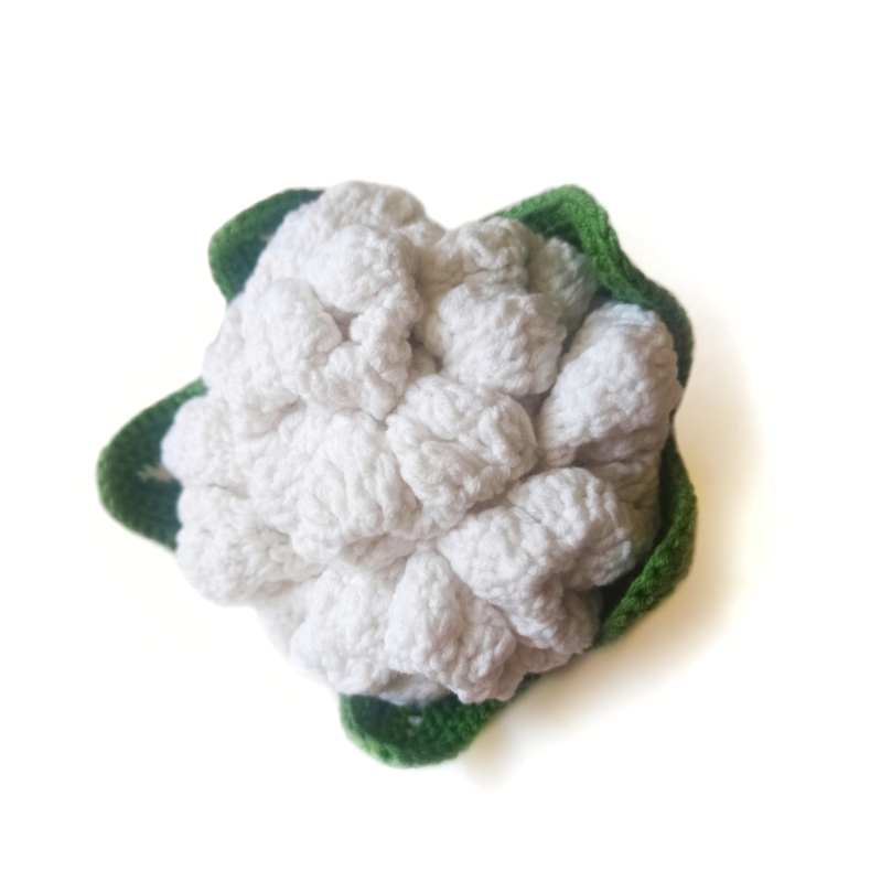 Cauliflower - Play food vegetable amigurumi pattern - Amigurumi.com