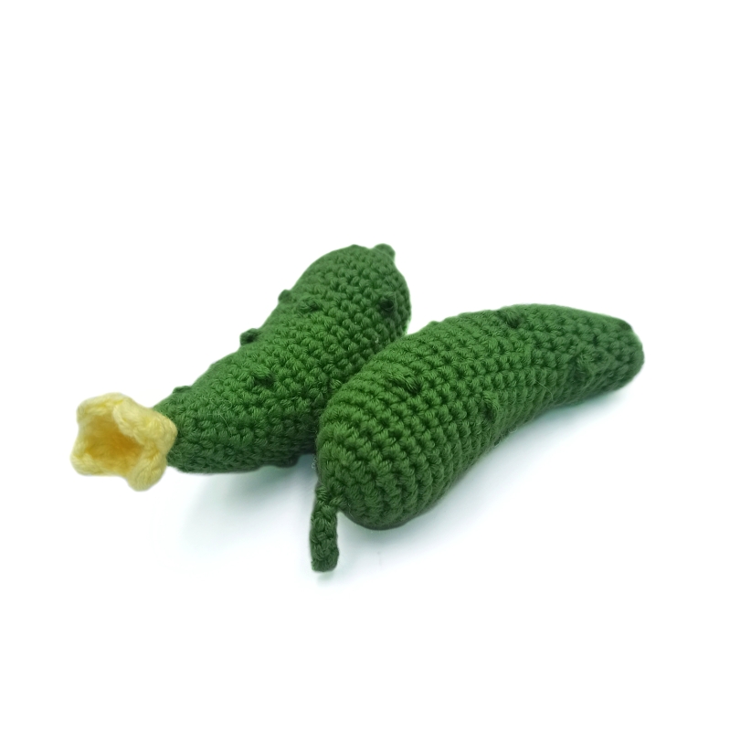 Cucumber - Play food vegetable amigurumi pattern - Amigurumi.com