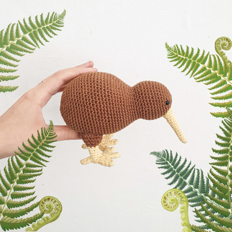 Amiriki the Kiwi amigurumi pattern - Amigurumi.com