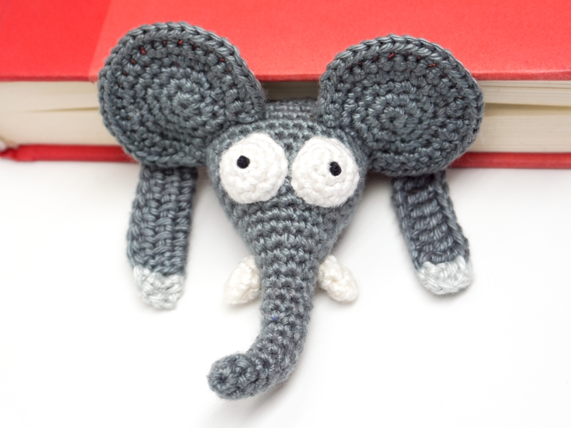 Elephant Bookmark amigurumi pattern - Amigurumi.com