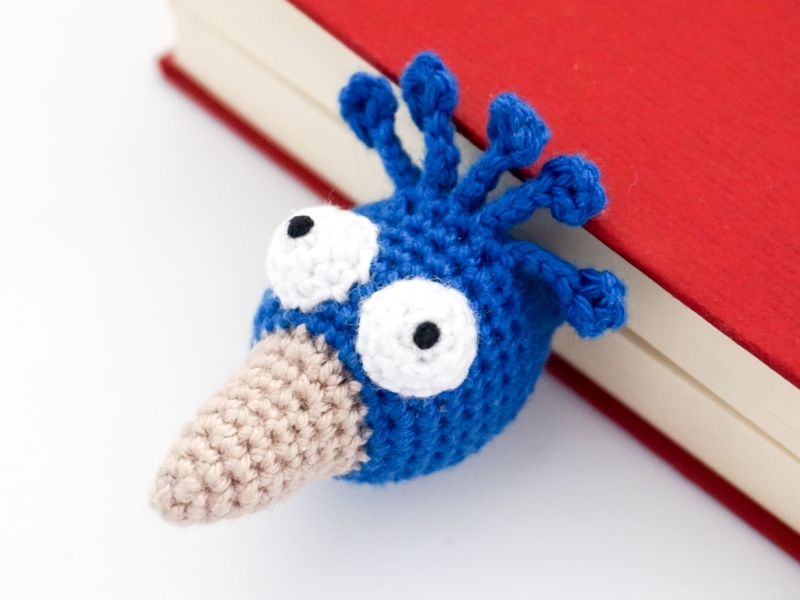 Peacock Bookmark amigurumi pattern - Amigurumi.com