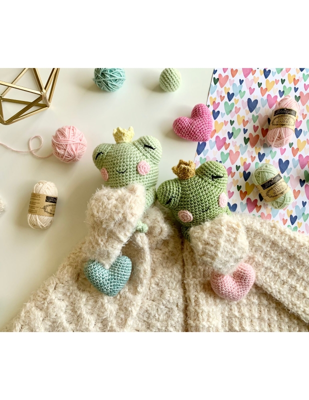 Jeremiah the Frog Prince Lovey amigurumi pattern - Amigurumi.com