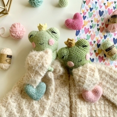 Jeremiah the Frog Prince Lovey amigurumi pattern - Amigurumi.com