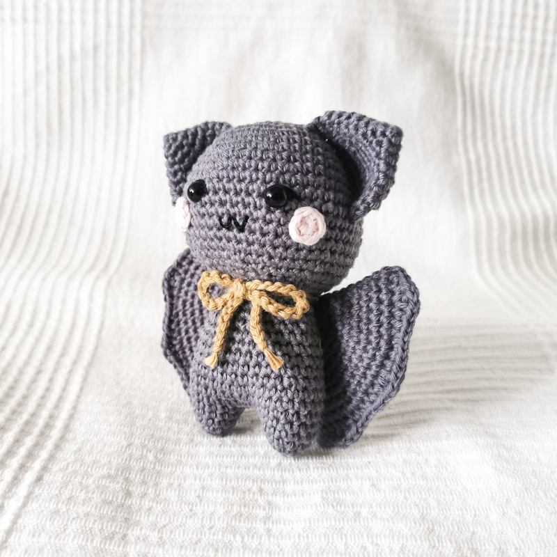 Fang the Bat amigurumi pattern - Amigurumi.com